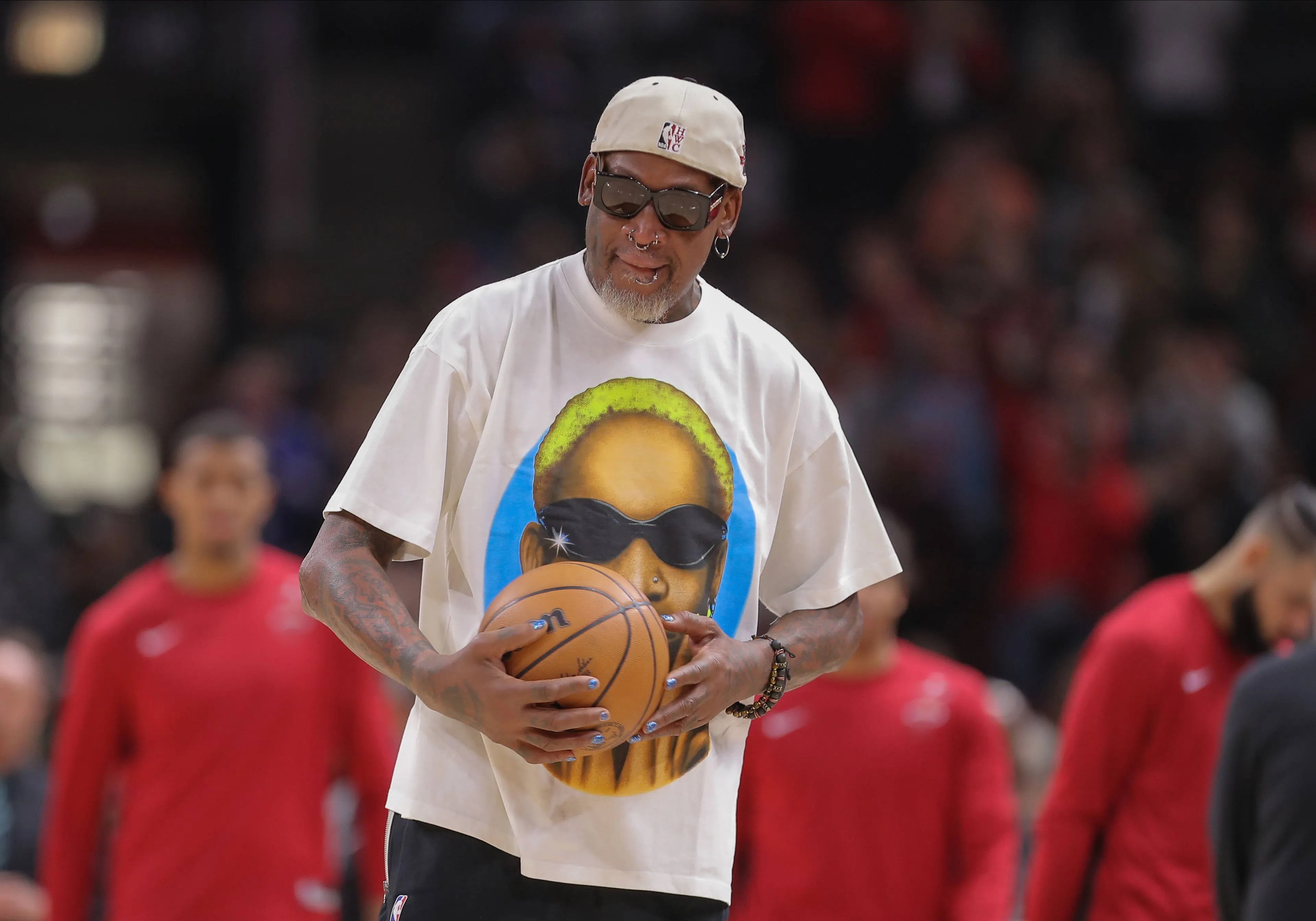 Flashback to Dennis Rodman and his Iconic kick to a photographer: 27 ...