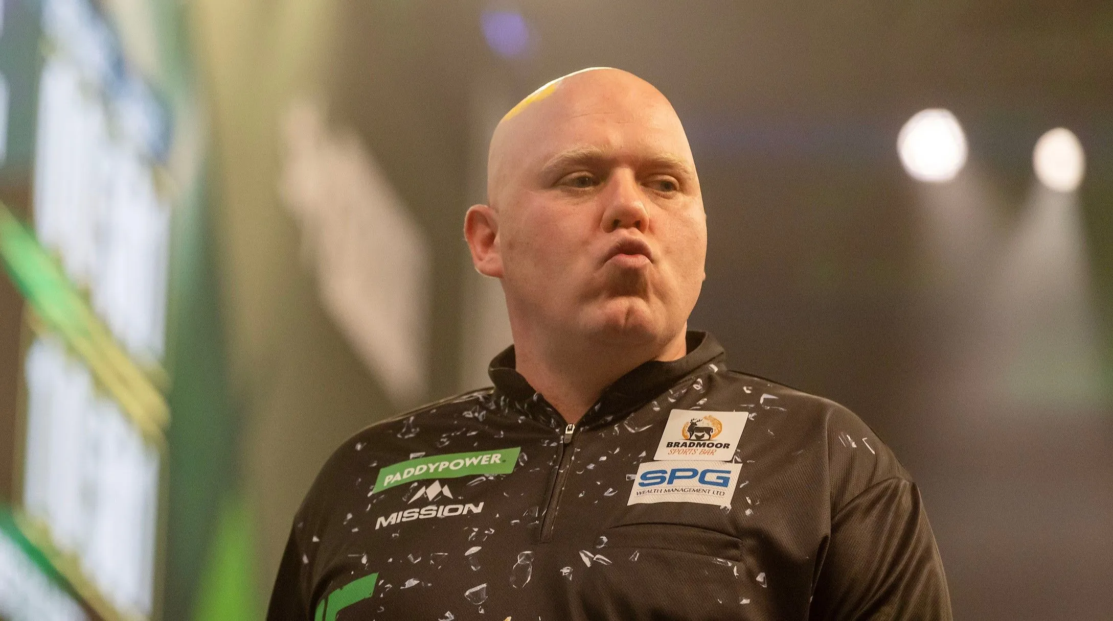 VIDEO | "I was going to quit darts at the beginning of last year, but the wife said no" - Martin ...