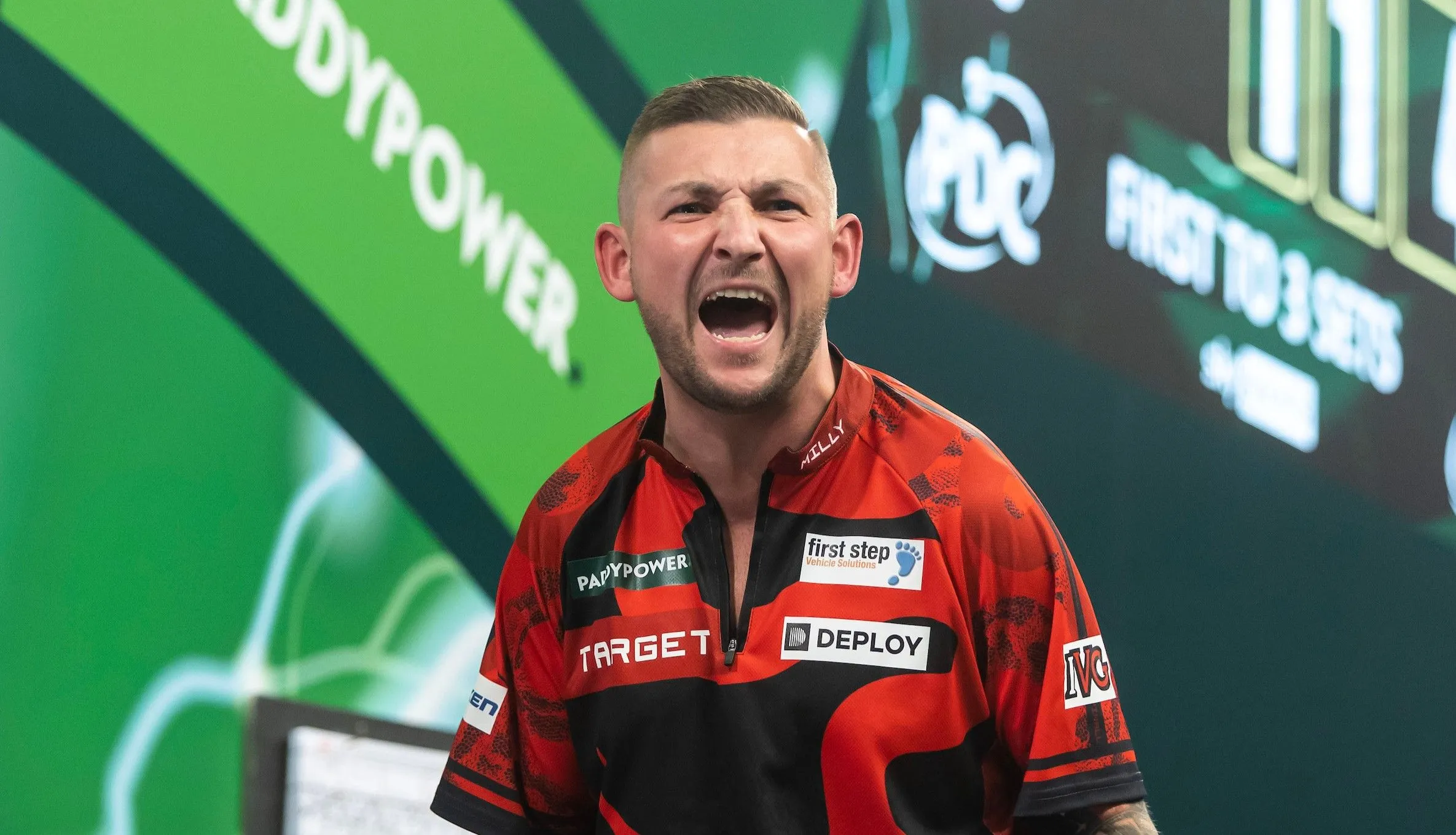 VIDEO | "Ich glaube nicht, dass es einen anderen Dartspieler auf der Welt gibt, der mental so ...