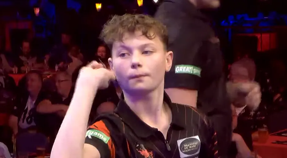 13-jarige Lex Paeshuyse schittert bij Lakeside-debuut en haalt overtuigend halve finale