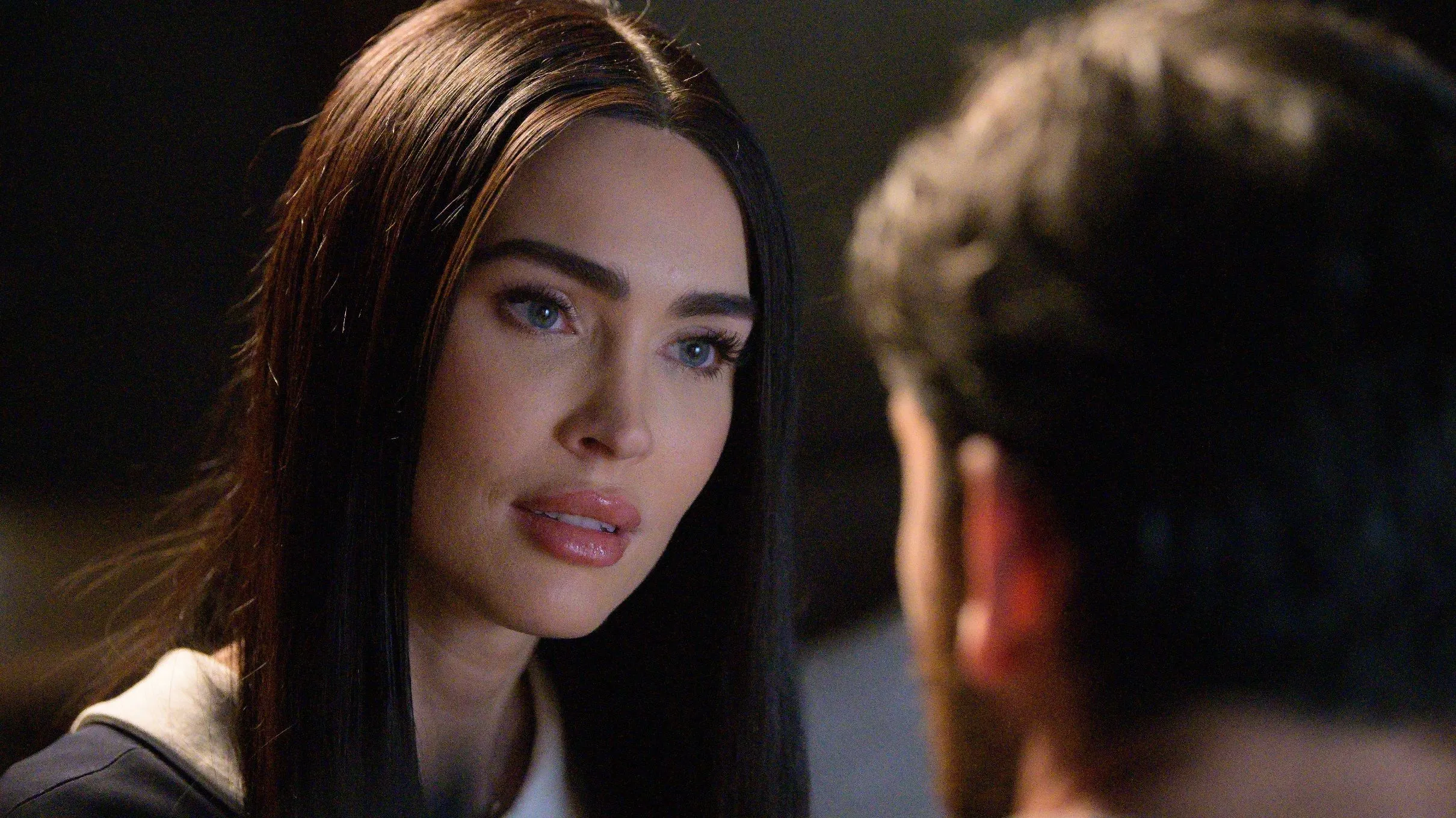 Megan Fox speelt een kwaadaardige robot in de trailer van Subservience