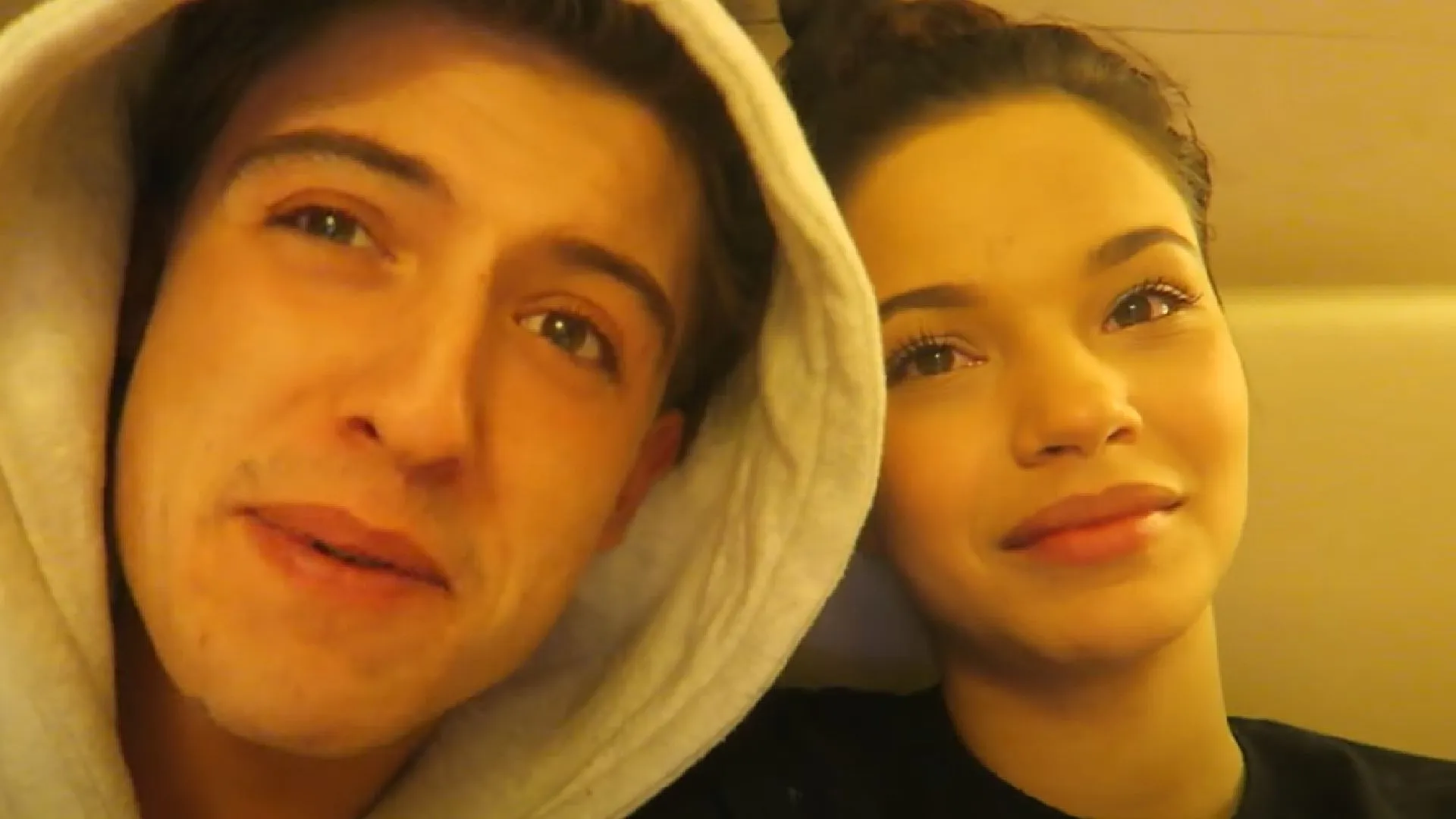 Fotobewijs: Lil Kleine is nog steeds zéér intiem met vriendin van zijn ex Monica Geuze