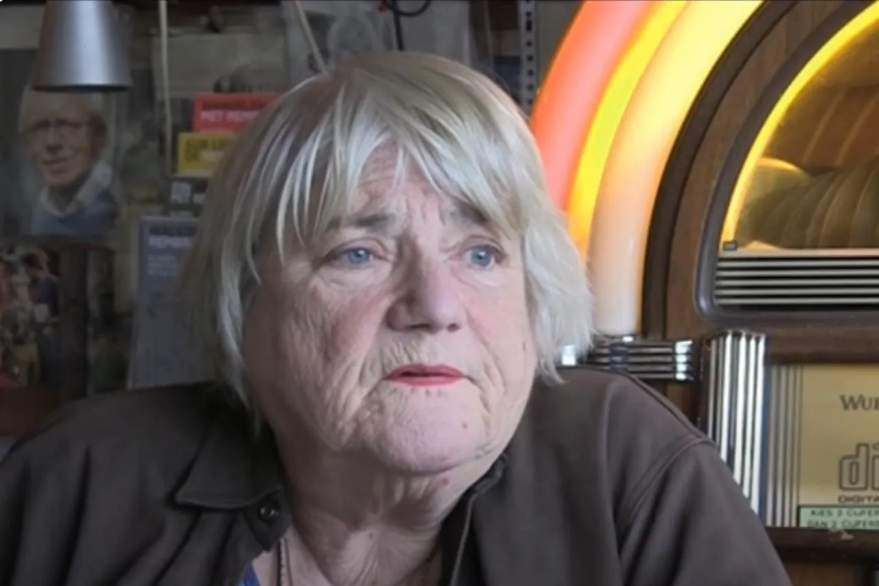 Nelly Frijda (Ma Flodder) deelt vreselijk verdriet