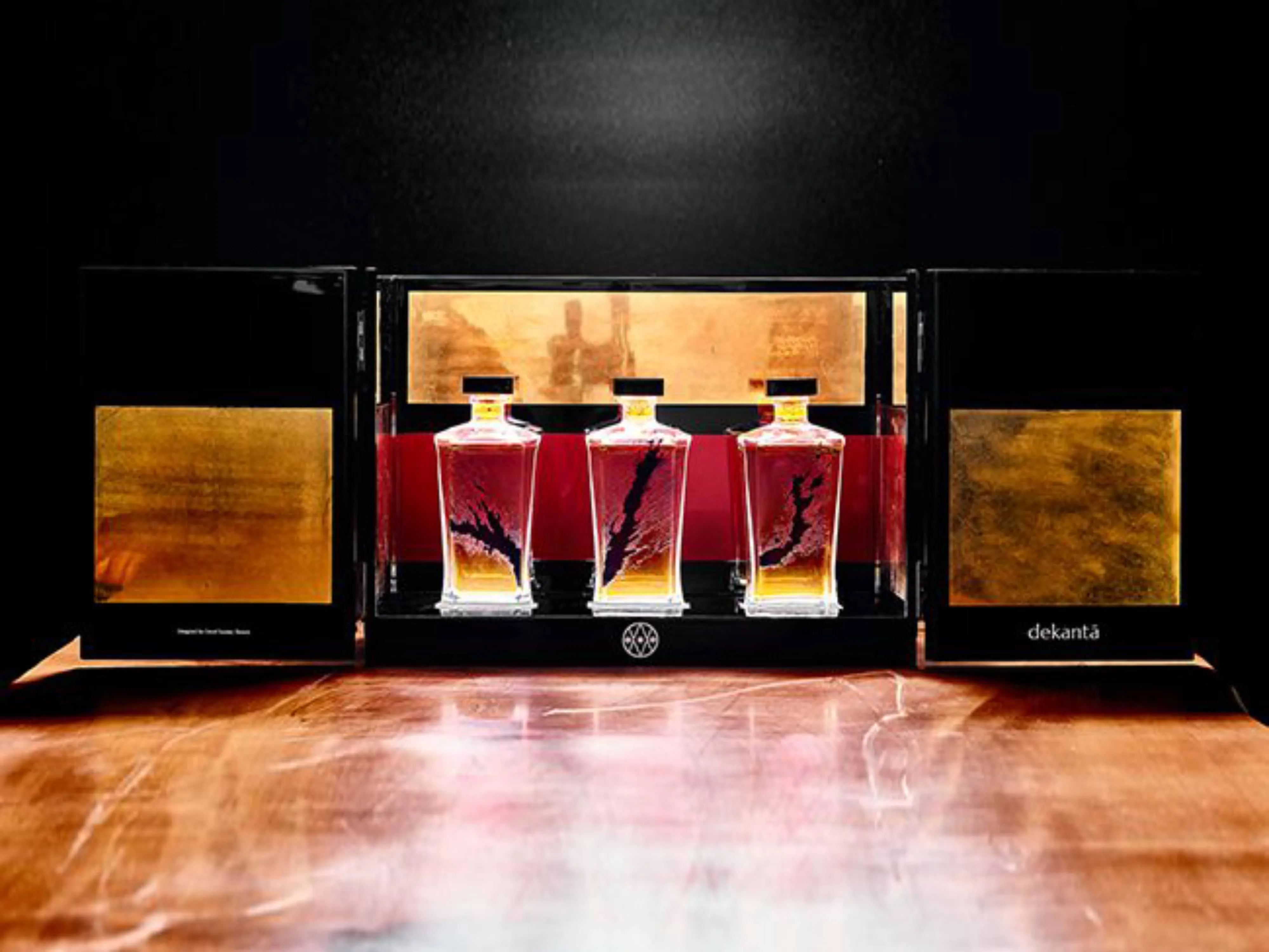 Acclaim - The Karuizawa Whisky Stage set is een waar kunstwerk