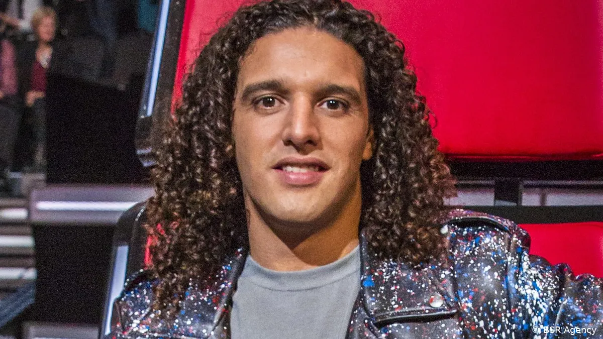 Ali B maakt comeback, slaat alleen maar wartaal uit | LOESOE