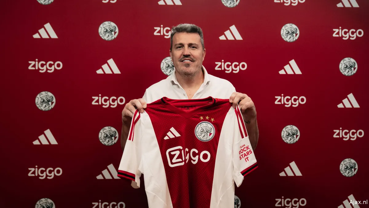 García wil opleiden bij Ajax: 'Als je de top wilt halen, moet je vanaf ...