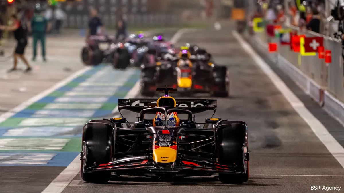 Max Verstappen wordt verrast door Red Bull en krijgt nieuwe auto in Saoedi-Arabië | GP33