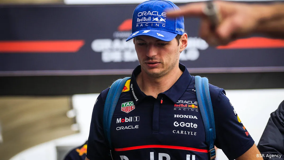 Max Verstappen met zijn handen in het haar na de vrijdag in Brazilië ...