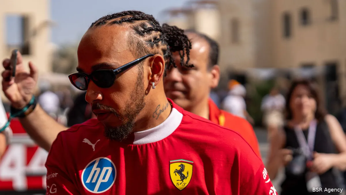 Ferrari brengt Lewis Hamilton slecht nieuws nadat race-engineer hem ...