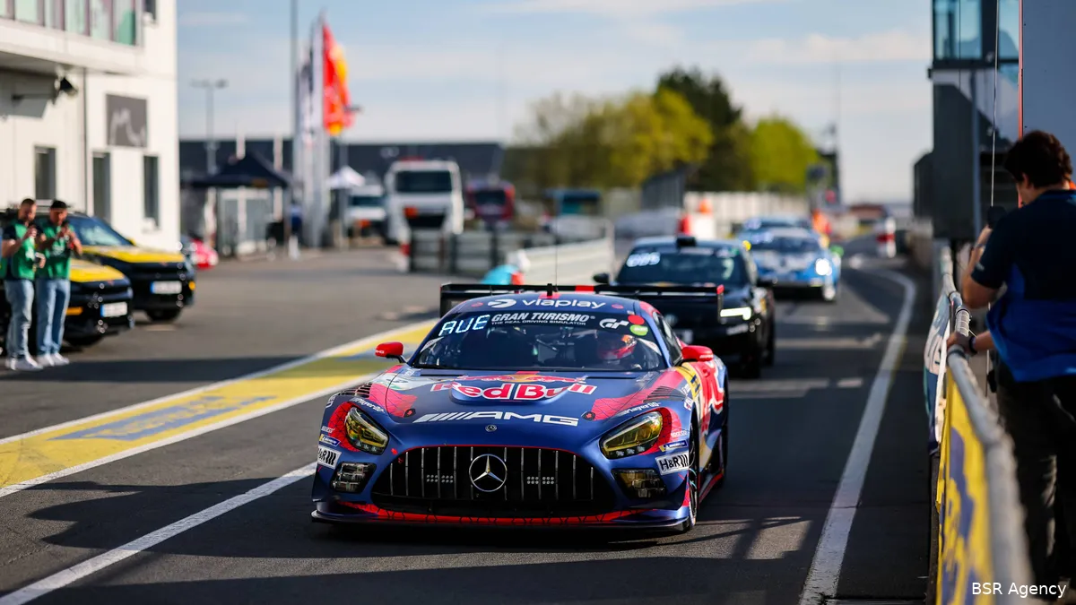 LIVE: de race van Max Verstappen op de Nürburgring Nordschleife | GP33