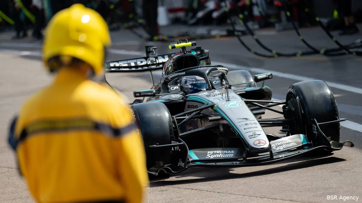 Italiaans medium gooit bom op F1-paddock en claimt dat Mercedes met een ...