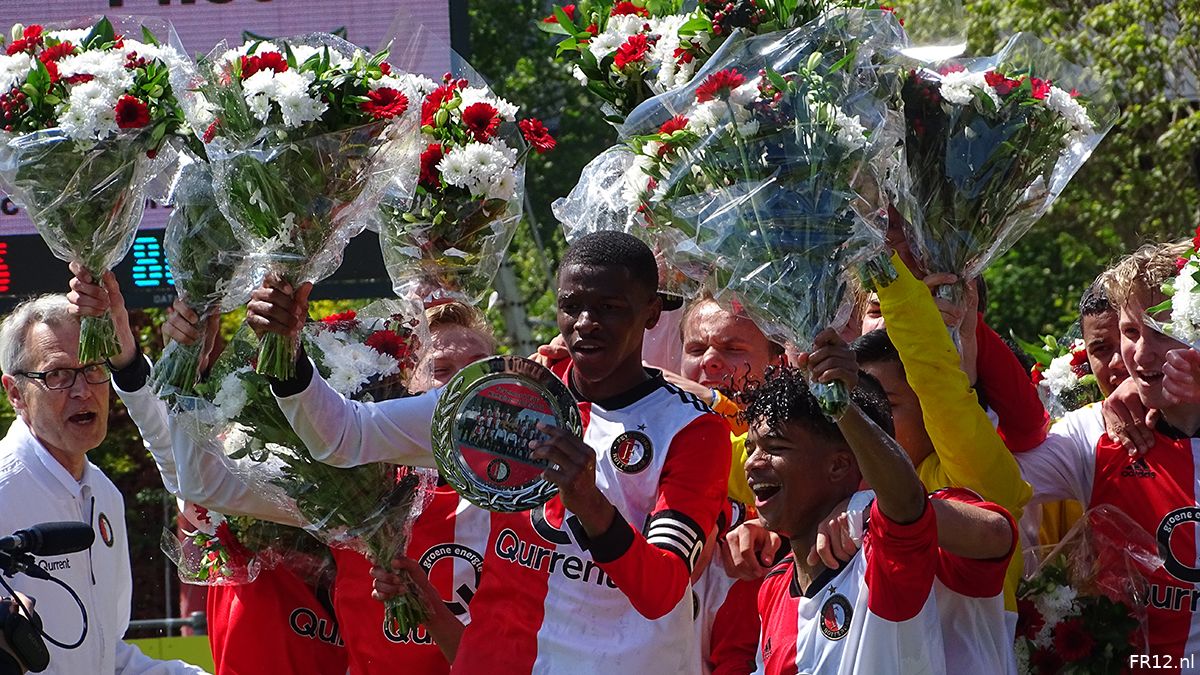 Na tien jaar weer concert in De Kuip | FR12.nl