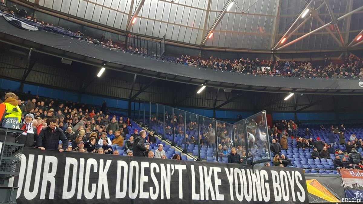 Advocaat lacht om spandoek: ''Daar hebben ze gelijk in'' | FR12.nl