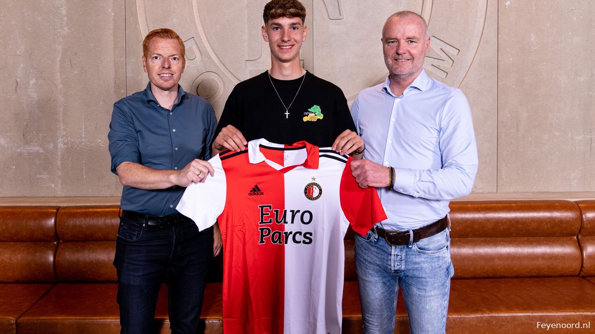 Academy-speler Noah Pušić tekent eerste profcontract | FR12.nl
