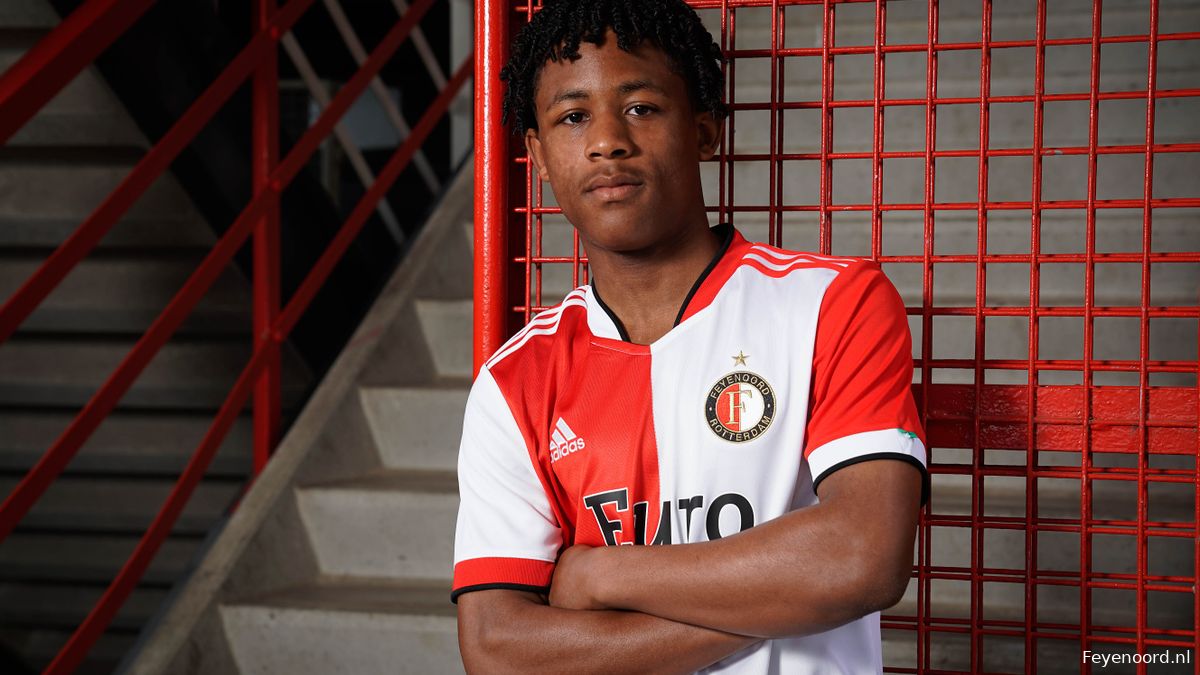 Eerste profcontract voor Academy-speler Rainey Breinburg | FR12.nl