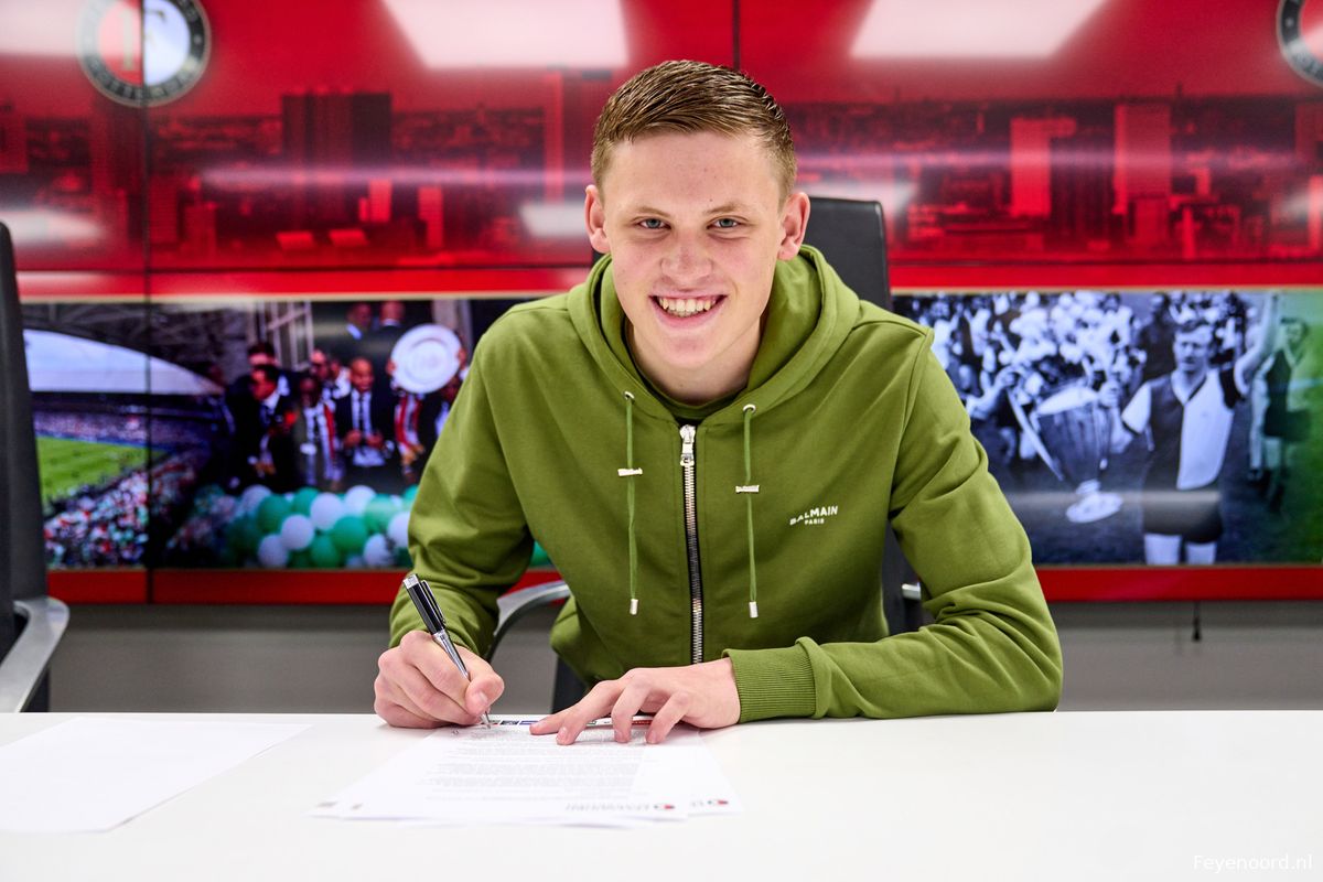 Eerste profcontract voor Academy-speler Sam Ringeling | FR12.nl
