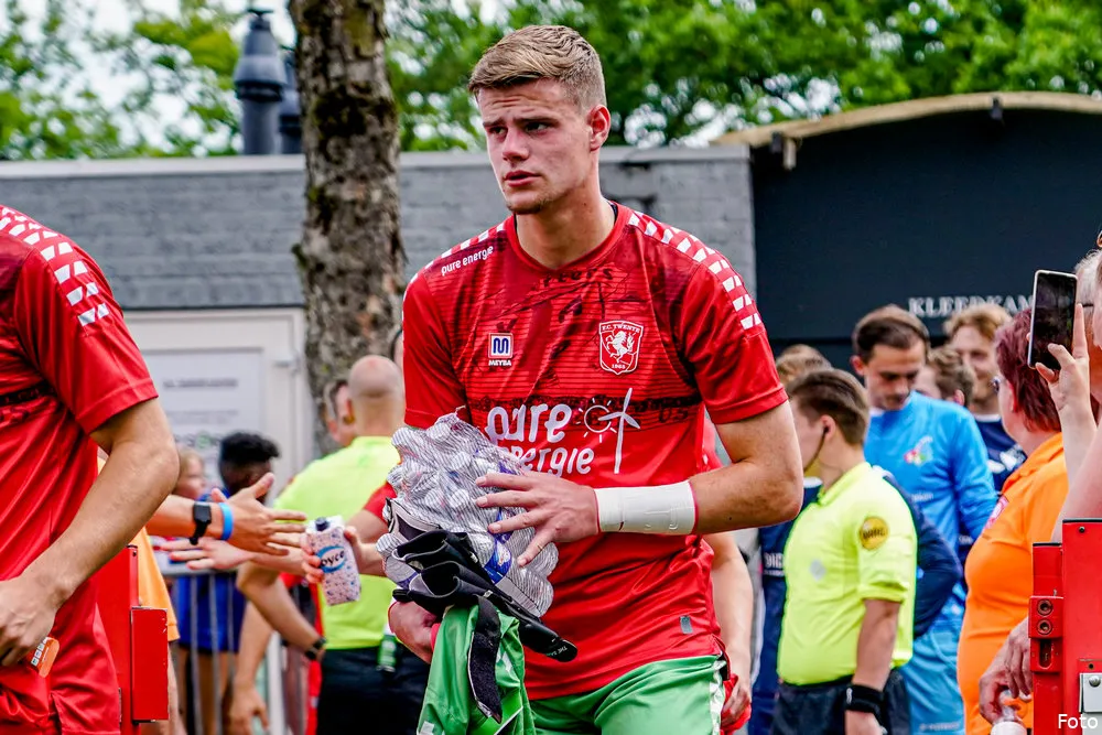 'Mooiweerskeeper' Karssies grapt: "Altijd leuk om van Ajax te winnen ...