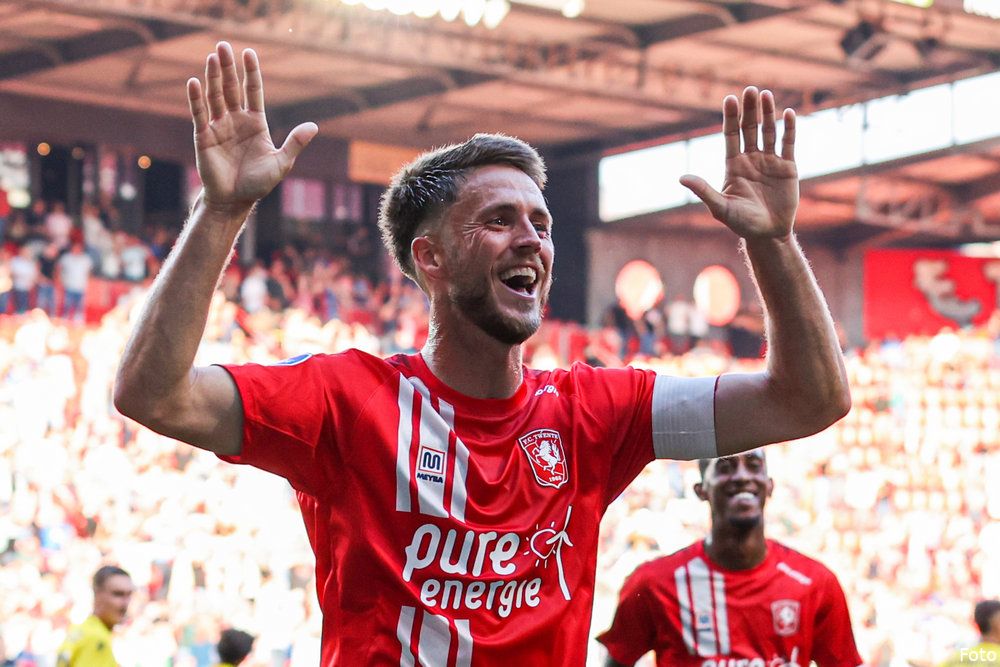 Telegraaf | Van Wolfswinkel in Elftal van de Week: "Je gunt hem die goal"