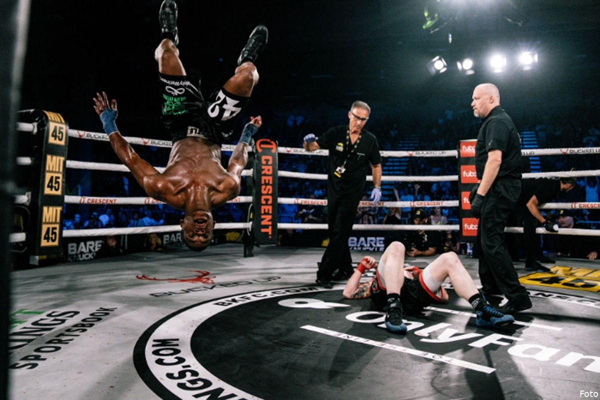 Eén stoot knock-out brengt publiek in extase! 'Verpletterende impact'