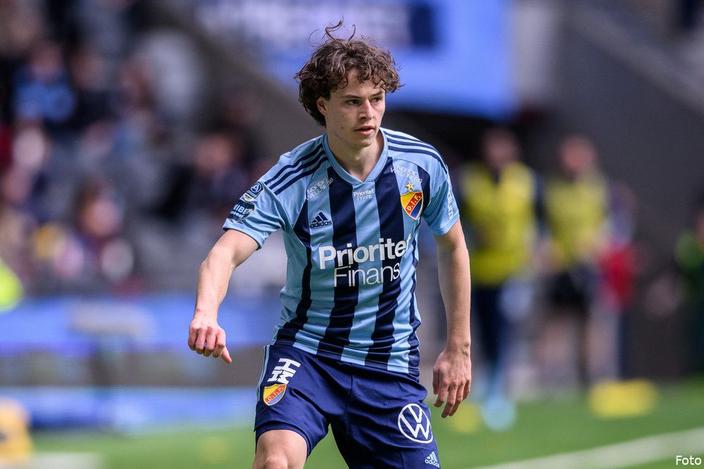 Foto: Verklapt rechtsback Cornic hier zijn transfer naar FC Twente?