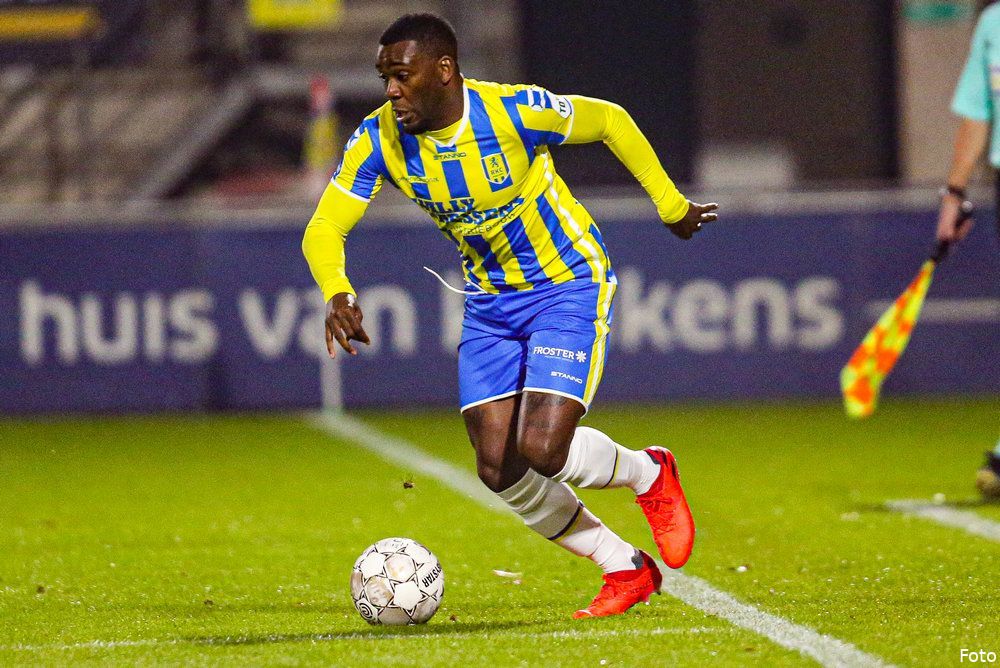 Ola John verruilt RKC na één seizoen voor de zandbak