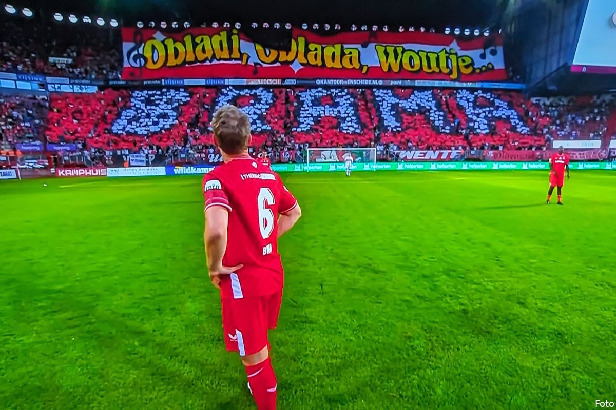 Beeldverslag: De mooiste foto's en video's van het bijzondere afscheid van Wout Brama