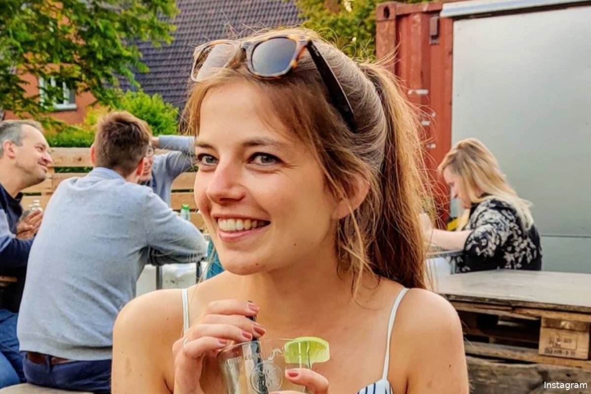 "Wauw, knappe dame!": Jana uit 'Blind Getrouwd' showt afgetraind ...