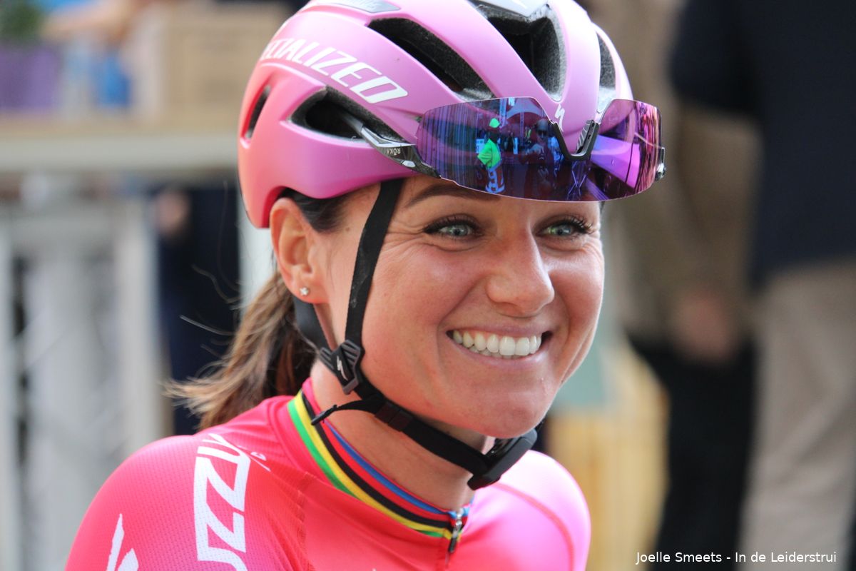 Van den Broek-Blaak leidt na bevalling dubbelleven als mama én renster ...