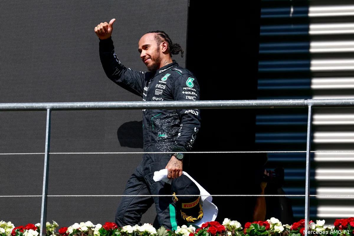 Windsor leeft mee met Hamilton na vreemde boordradio's: 'Hij stond er ...