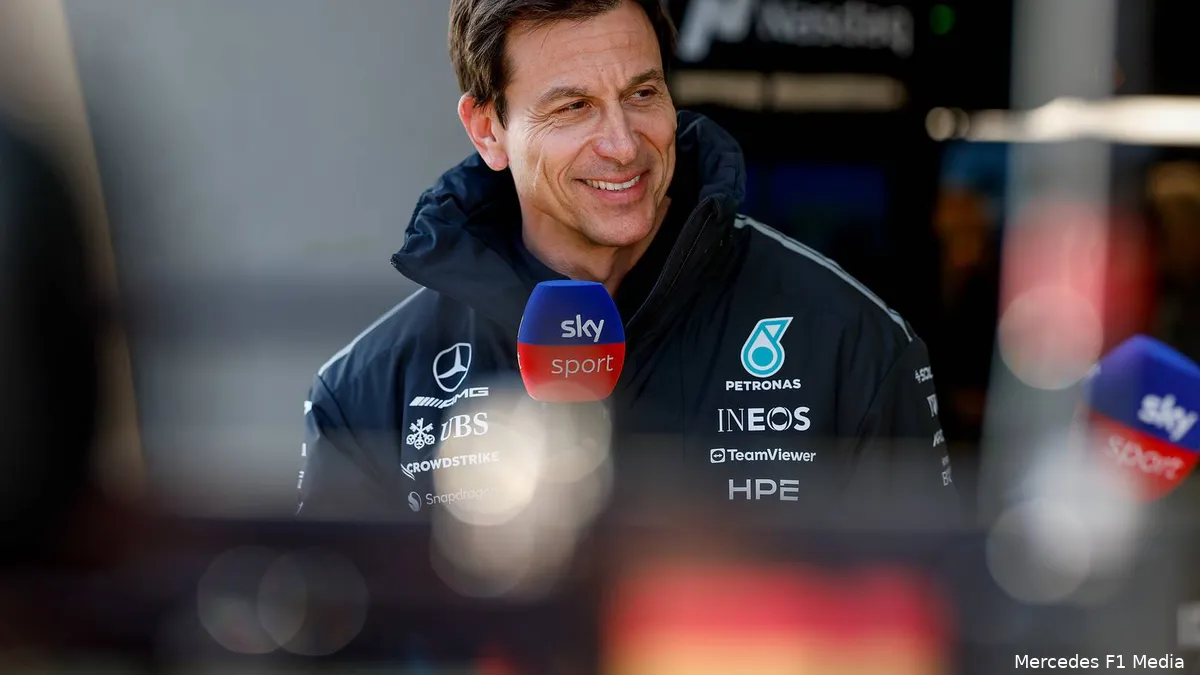 Toto Wolff schrok van Max Verstappen en Red Bull | GP33