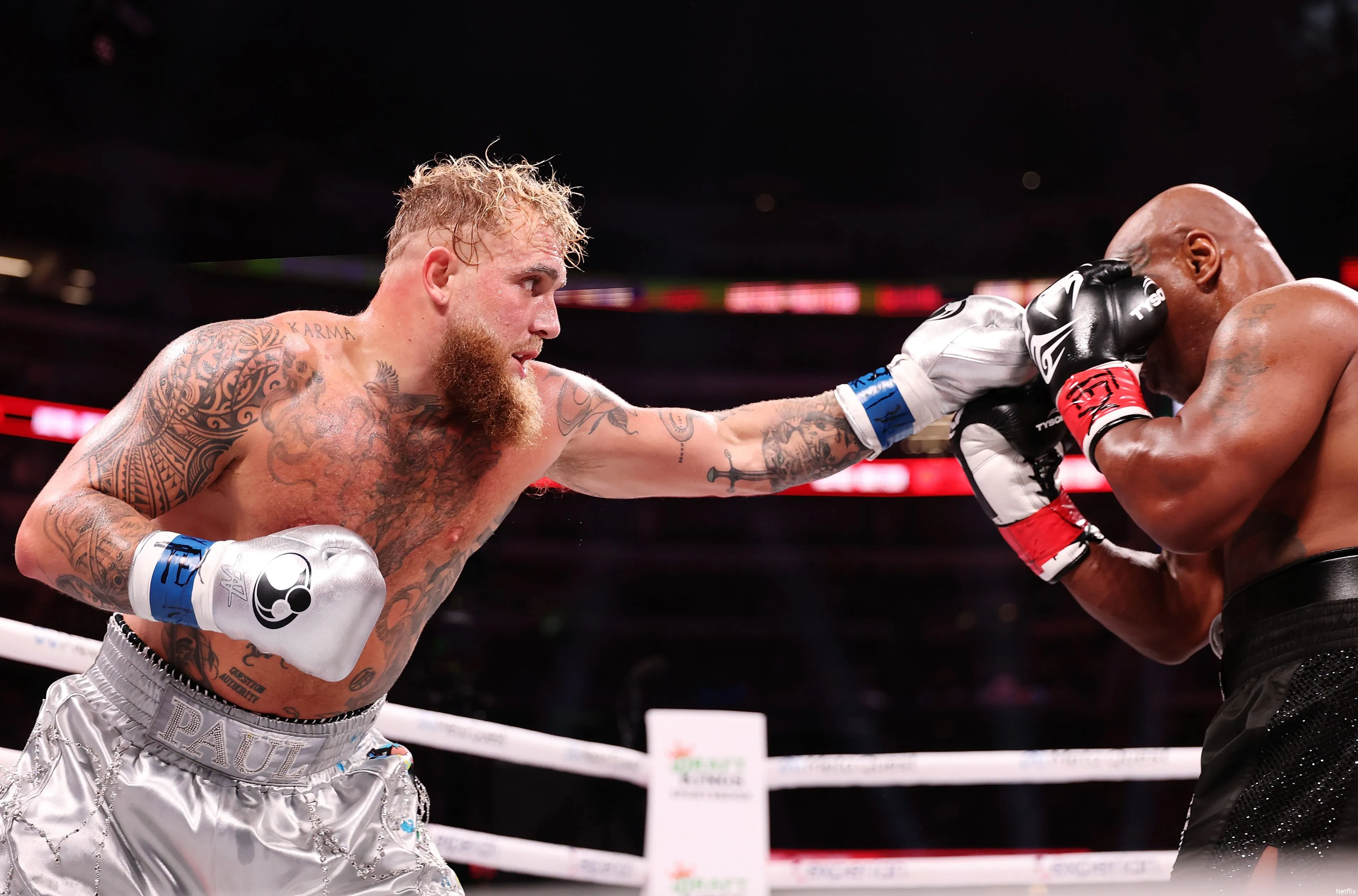 Gevecht Jake Paul vs Mike Tyson groot succes voor Netflix, maar drama ...