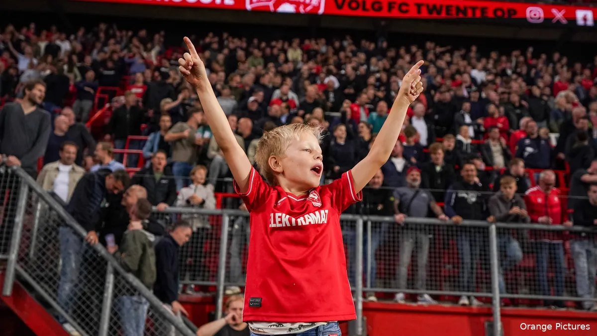FC Twente verkoopt seizoenkaarten voor vijfde jaar (!) op rij uit: club ...