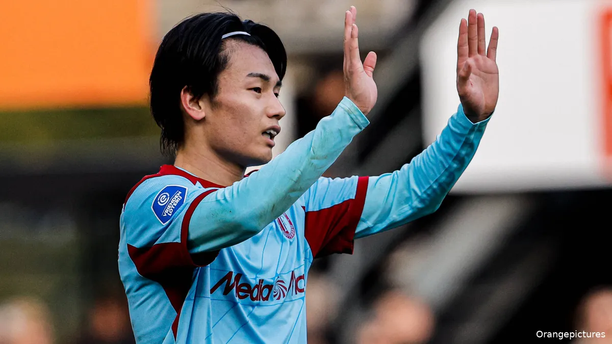 Is Ueda beter dan Gimenez? ''Hij heeft misschien wel meer wapens ...