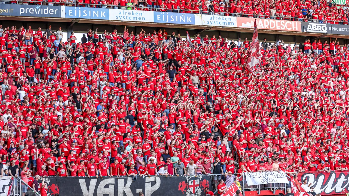 FC Twente grijpt in op Vak-P en biedt supporters kans om te verhuizen ...