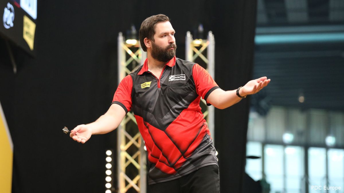 Adam Smith-Neale produces nine-dart finish during European Tour ...