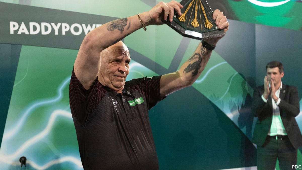 'The Voice of Darts' Russ Bray inducted into PDC Hall of Fame ...