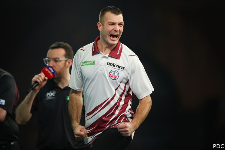 Madars Razma stuns Chris Dobey before Gian van Veen and Daryl Gurney ...