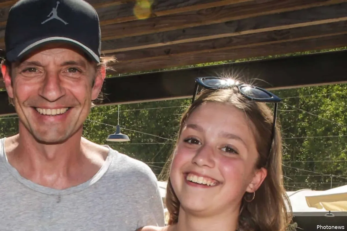 Zita Wauters erg aangedaan door wat ze te horen krijgt over papa Koen ...