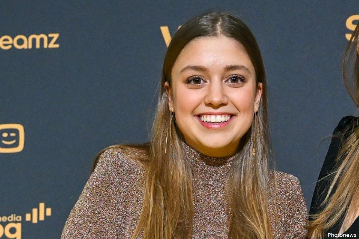 Zita Wauters overstelpt met reacties nadat ze zwoele foto deelt: "Dezelfde mooie ogen als je mama"