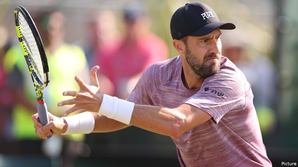 O colega de profissão Steve Johnson olha para trás com orgulho no final ...