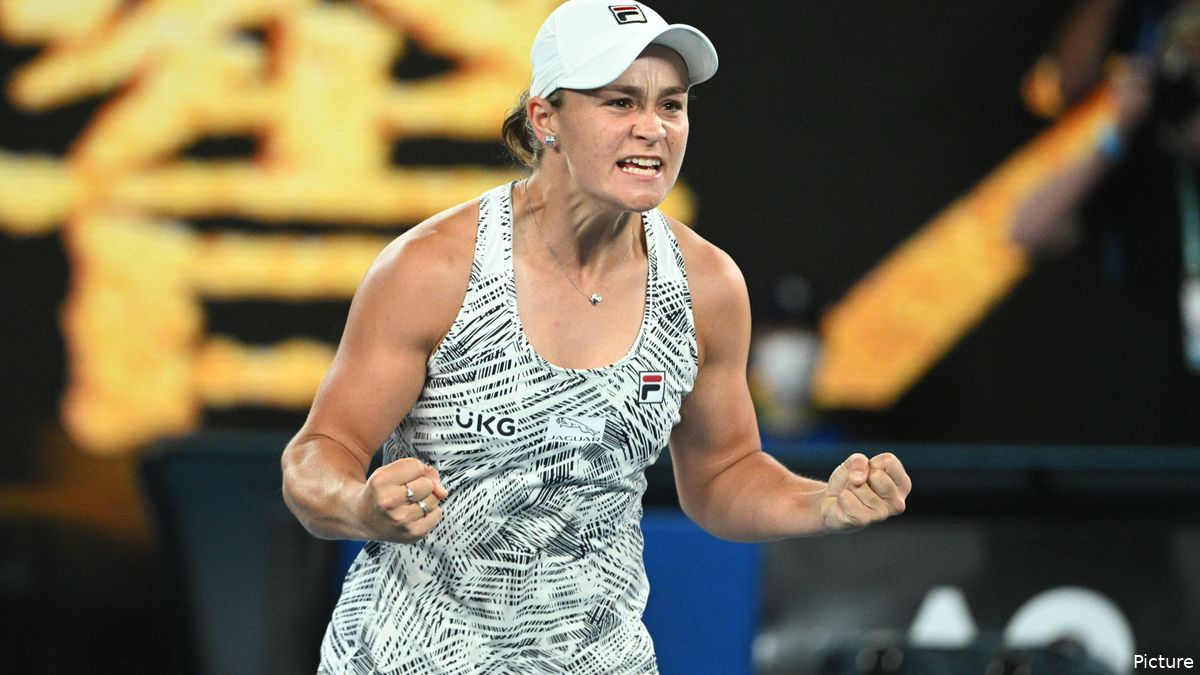 Ashleigh Barty set for sporting comeback...but on a golf course, signs ...