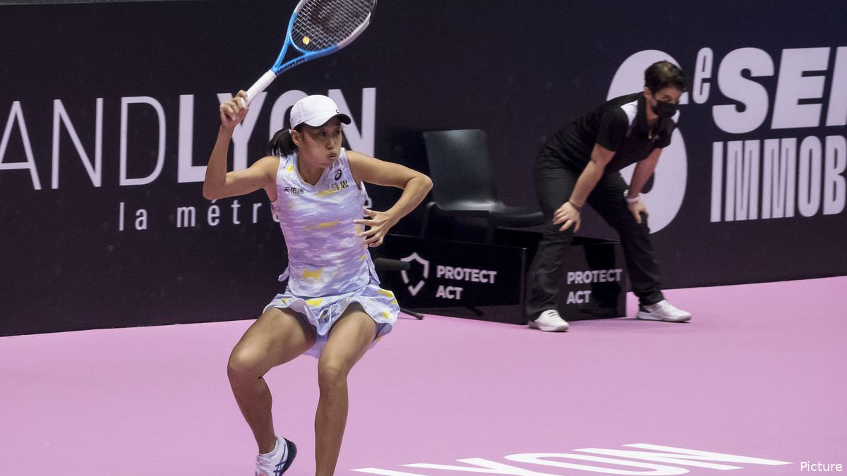 Shuai Zhang stellt bei ihrer letzten Niederlage in Indian Wells einen ...