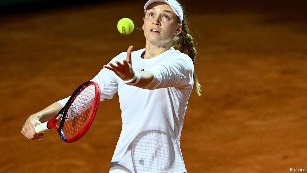 Rybakina on having sister Anna with her on tour: "If you have a bad day ...