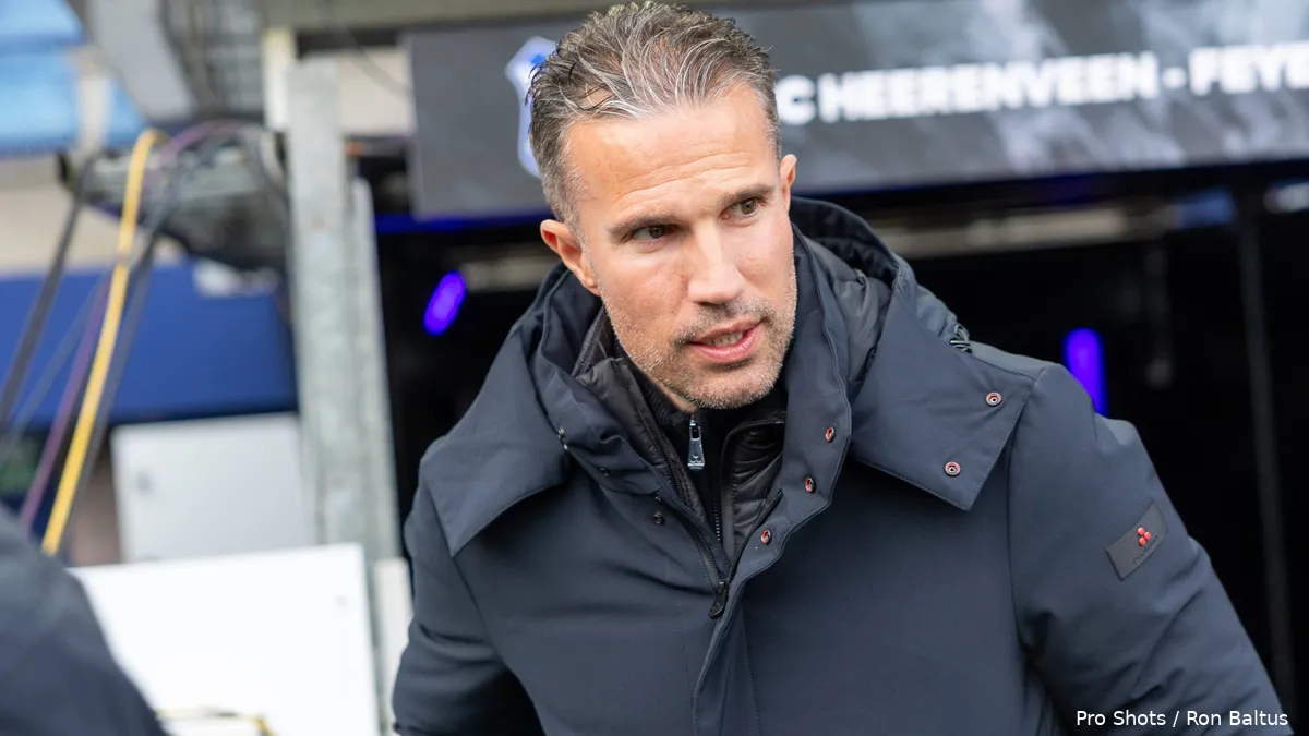 Geen hoop meer in project Van Persie: ''Het is gedoemd om te mislukken ...