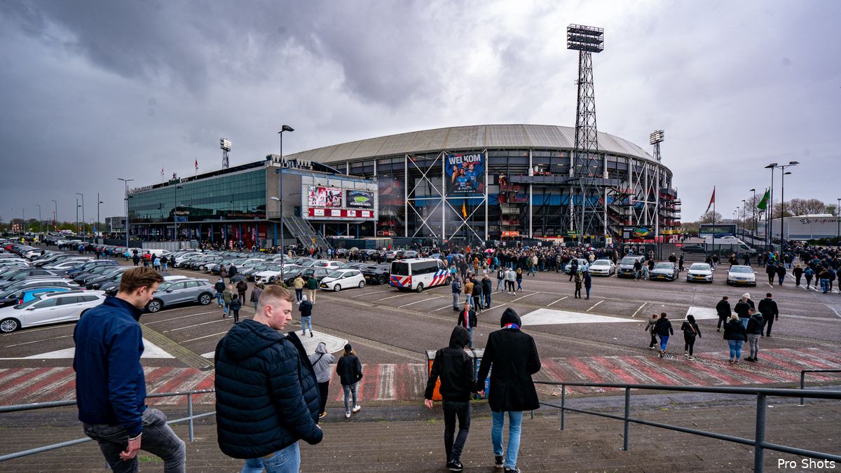 Gemeente Rotterdam voert betaald parkeren in rond De Kuip | FR12.nl