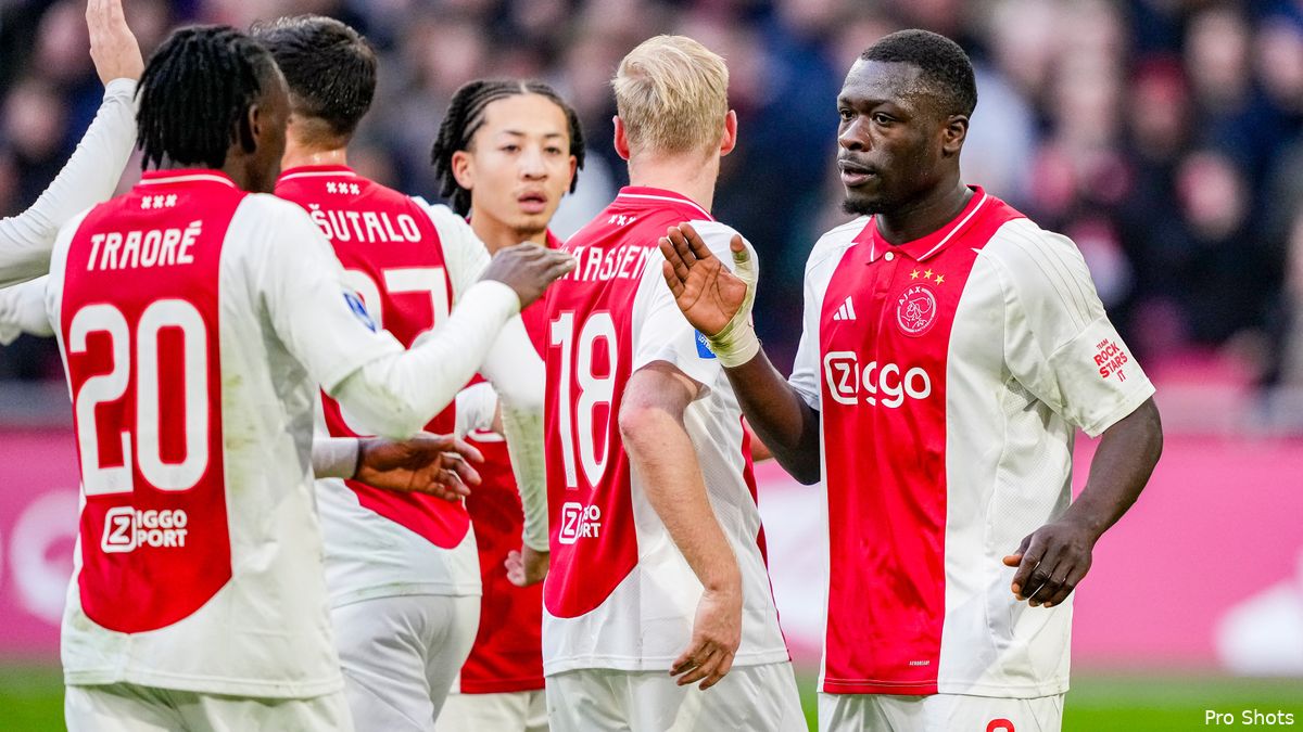 Perez lovend na 'beste 45 minuten van dit seizoen': 'Nu zou je geld inzetten op Ajax'