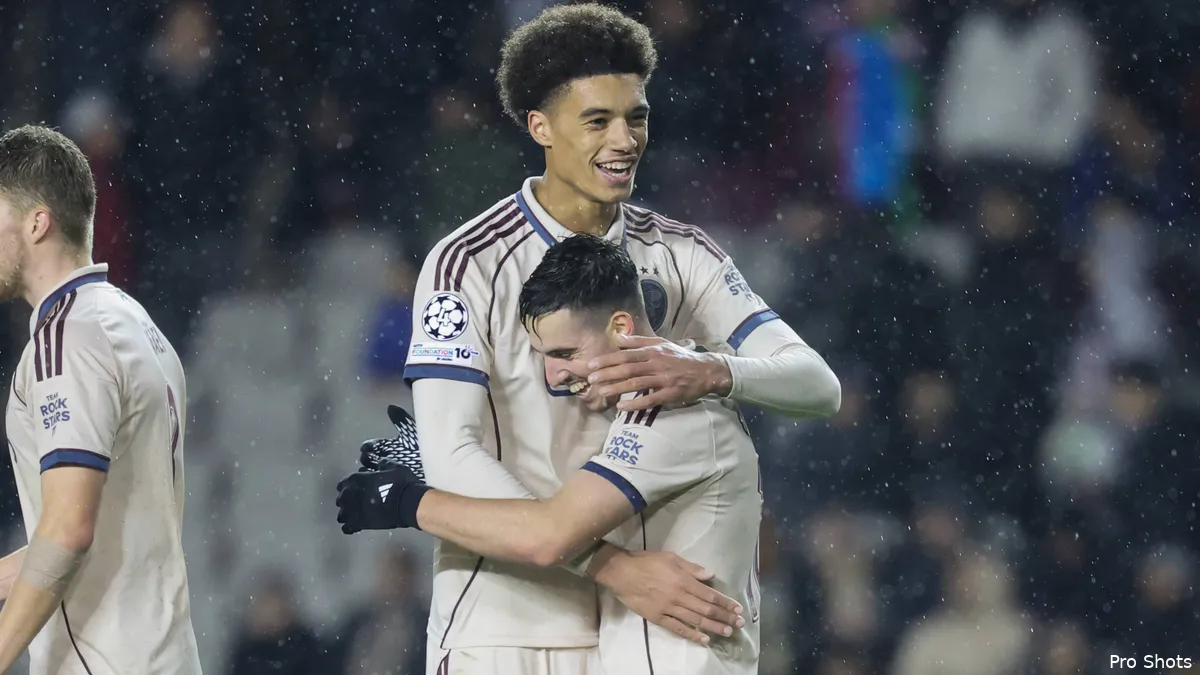 Bouwman maakt indruk in Champions League: 'Beste verdediger aan Ajax' kant'