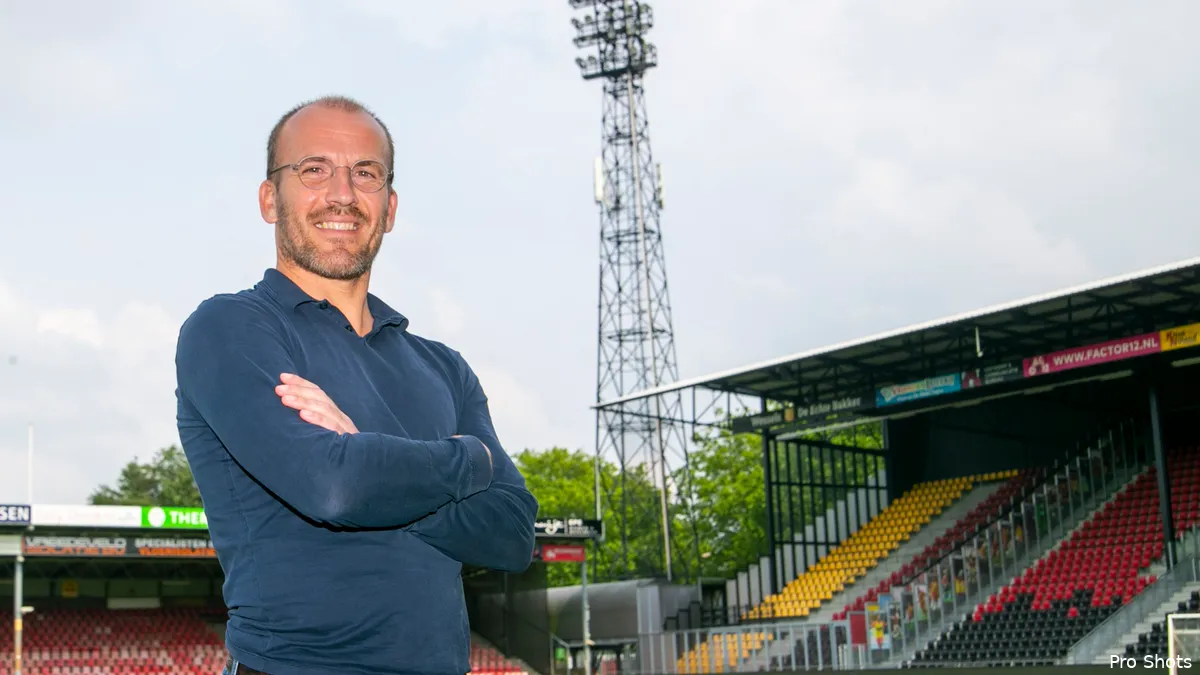 Ajax draagt Alex Kroes voor als opvolger Van der Sar