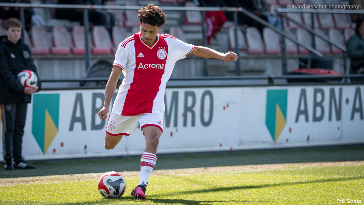 Ajax O17: Overdosis aan scorend vermogen moet talenten aan prijzen helpen