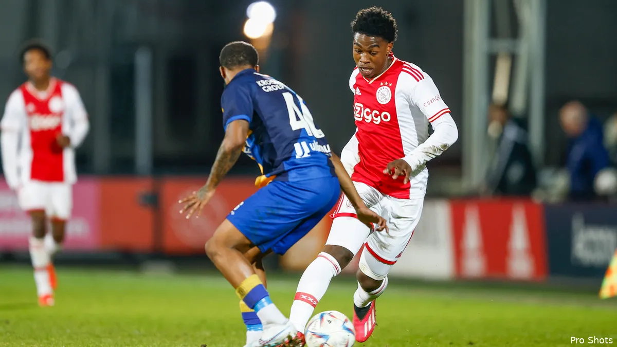 Van Axel Dongen gaat voor kans in Ajax 1: 'Wil Amsterdam laten zien wat ...